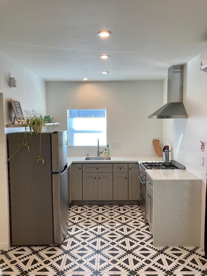 Cozy Casita In Burbank’s Magnolia Park ☀️ - Burbank, CA