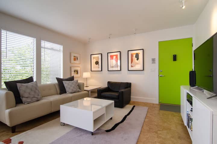 Artfully Modern 2br In Eastlake/lake Union - South Lake Union - Seattle