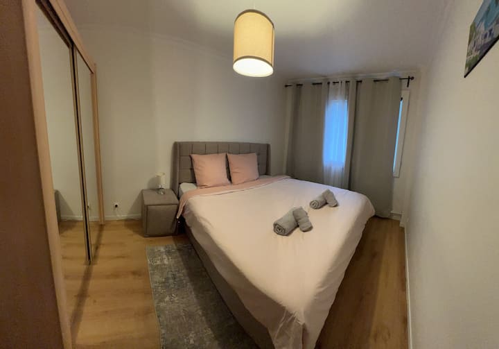 Bel Et Spacieux Appartement De 85 M² Avec Parking - Chassieu