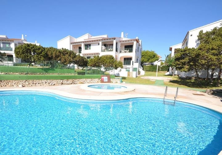 Biniforcat Cb. Complejo Con Piscina Junto Al Mar. - Minorca