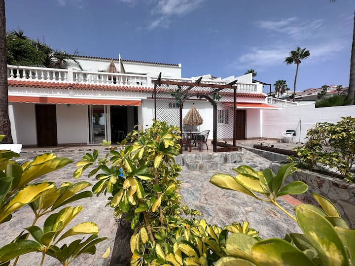 The Sisters' Hostel - Posto Letto Condivisa Donne - Playa de la Américas