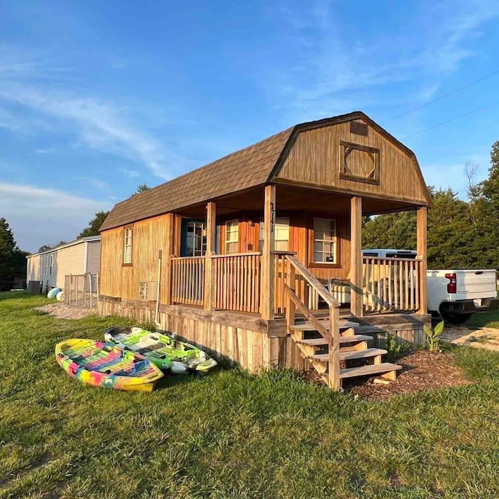 Little Sugar Shack Cabin Hot Tub, Sunsets & Stars - Big Sugar Creek State Park, Pineville