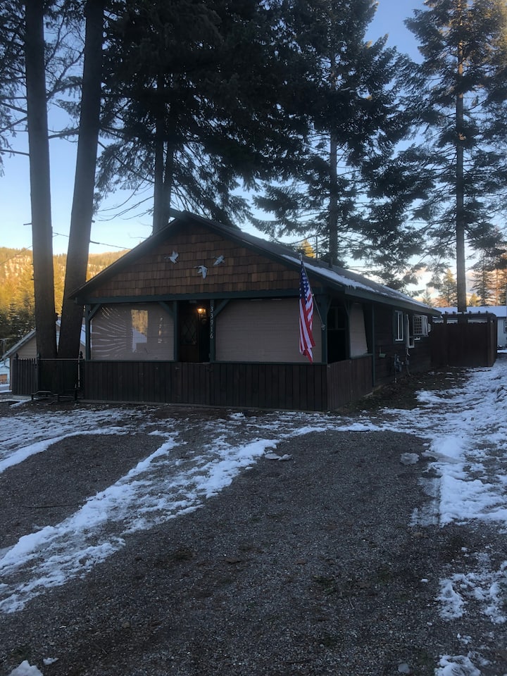 Cozy North Idaho Getaway In Bayview - Farragut State Park, Athol