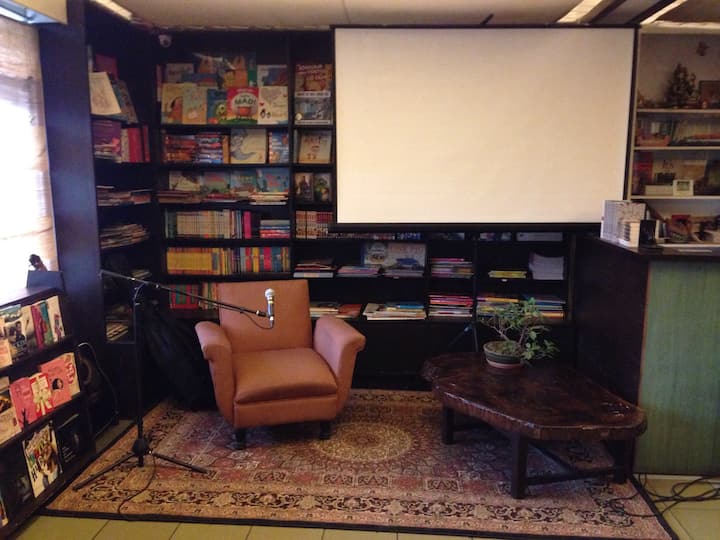 Bookman's Bnb® 1 + Bookshop & Café - Sikkim