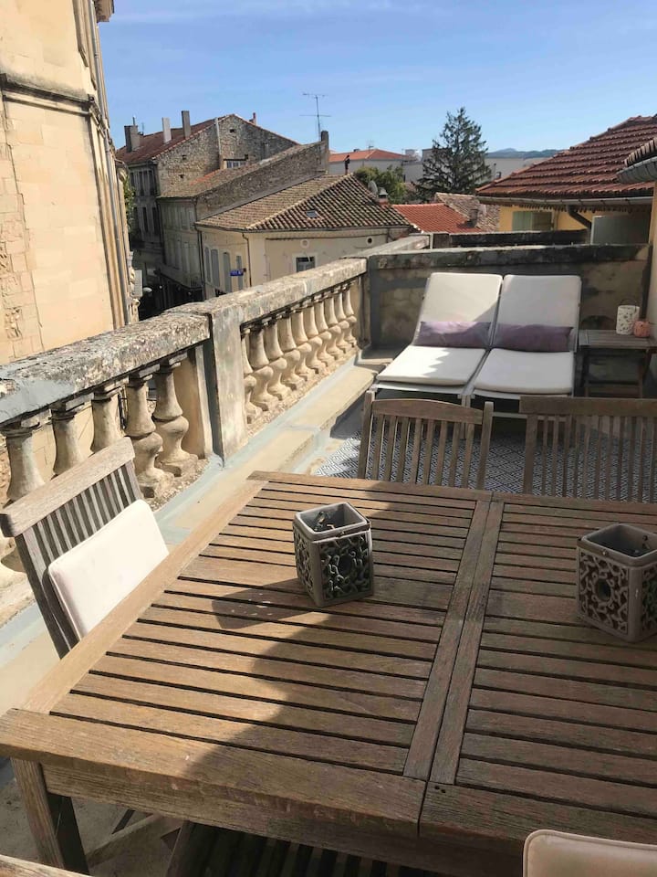 Grand Appartement En Maison De Ville à Valréas - Valréas