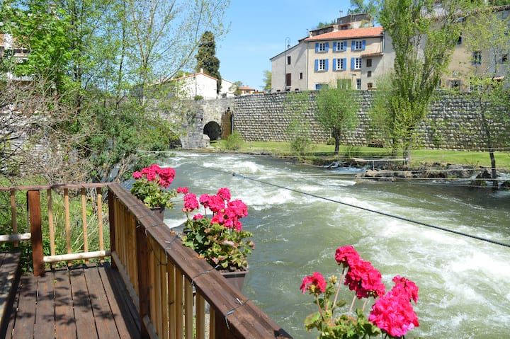 Riverside 4 Bedroom House Full Of Character And Charm - Quillan