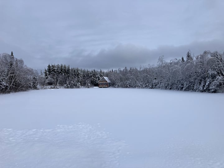 Chalet Sur L’eau, Nature Et Paix à Baie St-paul! - Baie-Saint-Paul
