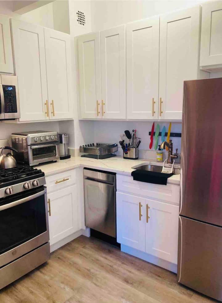 Sunny, Spacious & Serene Near Columbia U - Fort Lee, NJ