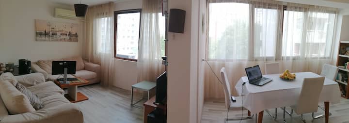 Mikes Apartment Near The Sea Garden - Burgas