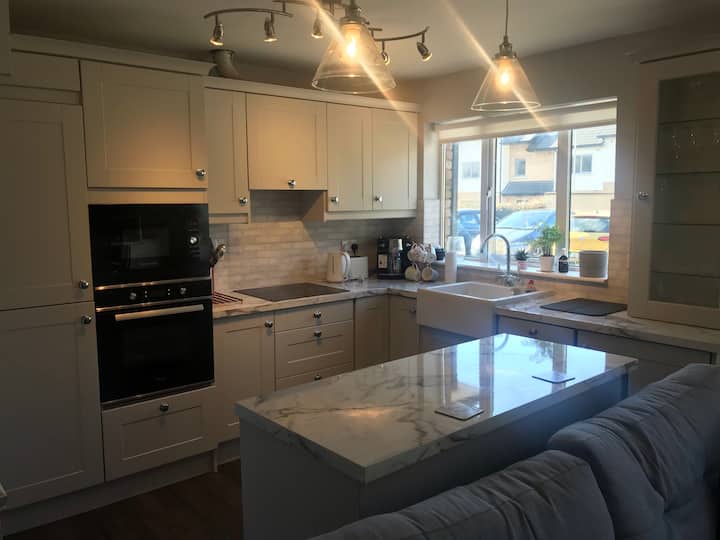 2 Bed Quiet Apt. Close To Shops&bus Stop Into City - Dublín