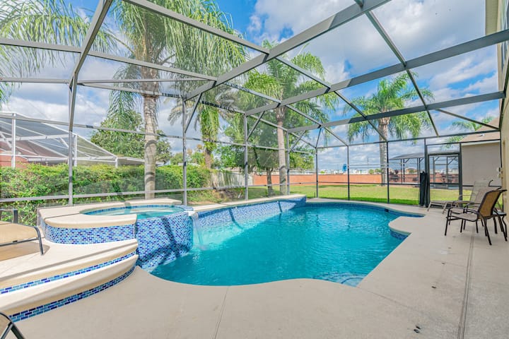 7 Beds, 7 Bath Acadia Estates Home With Private Pool And Spa Minutes To Disney! - Four Corners, FL