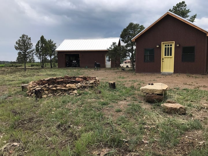 Old Raton Pass Base Camp Cabin With Loft - Sugarite Canyon State Park, Raton