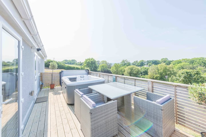 Stunning Lodge With Hot Tub (R) - Torquay