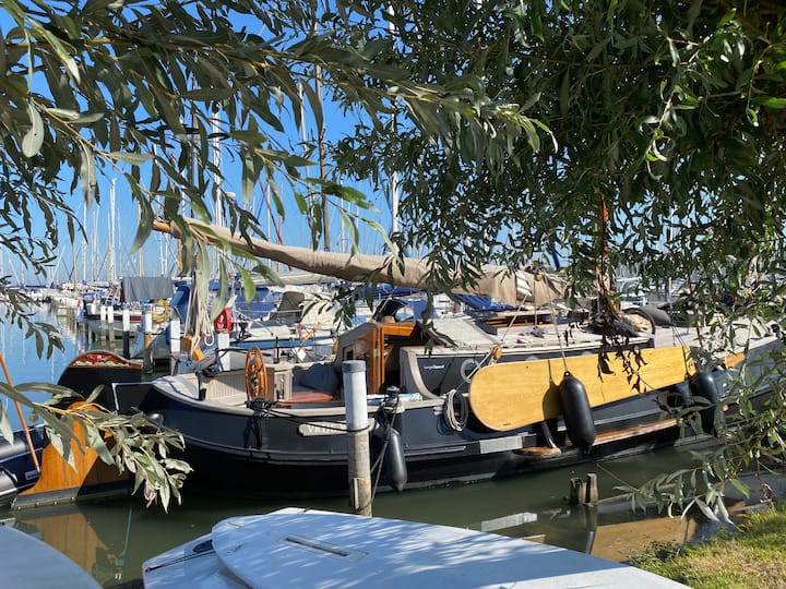 Lovely Boat, 15 Min From Cs Amsterdam 2-4 People - Volendam