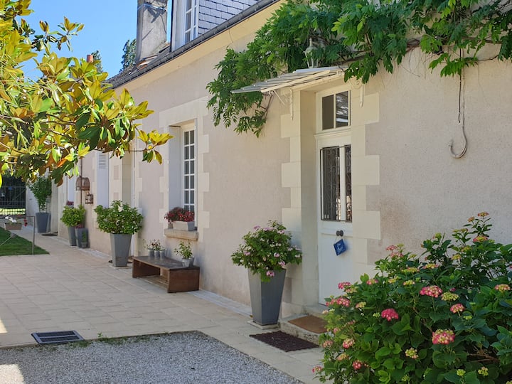 Ancienne Longère Tourangelle Avec Jardin Et Charme - Ballan-Miré