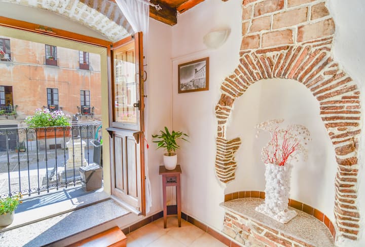 Une Vue Splendide Sur La Cathédrale | A/c  - Wifi - Cagliari