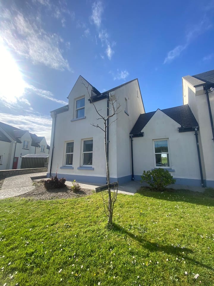 10 Handpicked Airbnb Vacation Rentals In Doolin, Ireland - Updated 2025 ...