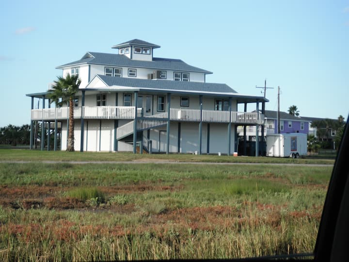 The Perfect Family Vacation Home ! - Bolivar Peninsula, TX