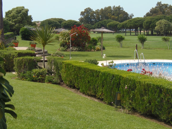 Cadiz, (Chiclana), Golf Y Playa. - Novo Sancti Petri