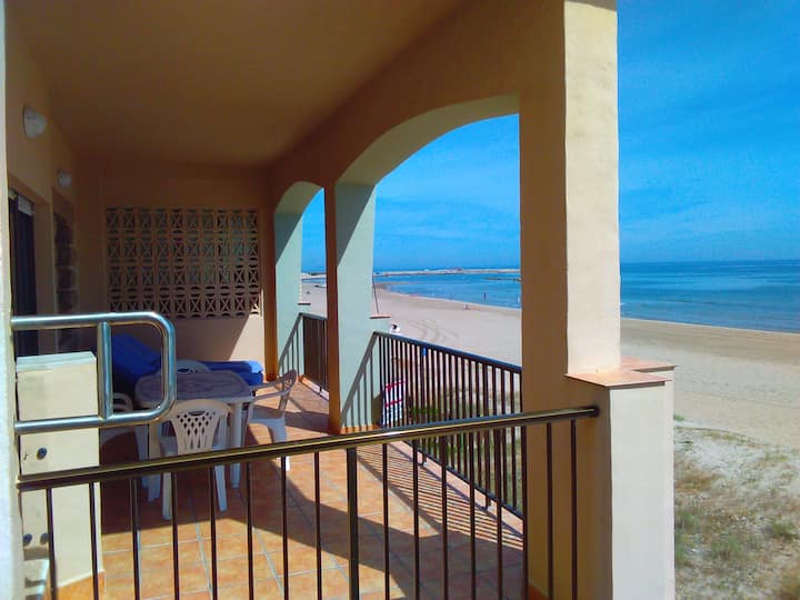 Apartamento De 4 Habitaciones A Pie De Playa - Oliva