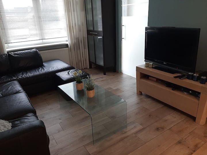 Cosy House Near Tommorowland - Boom