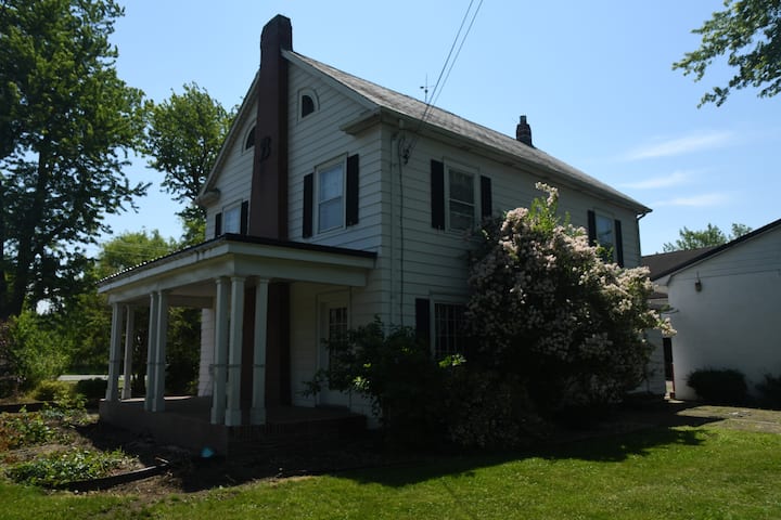 Grandma B's Farm House - East Aurora, NY