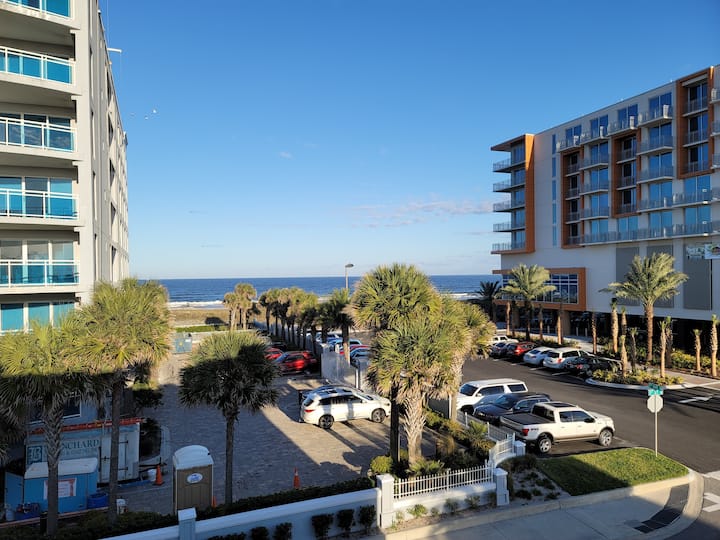 **Beachfront In Jax Beach! Perfect Location!! ⛱ 🌊 - Atlantic Beach, FL