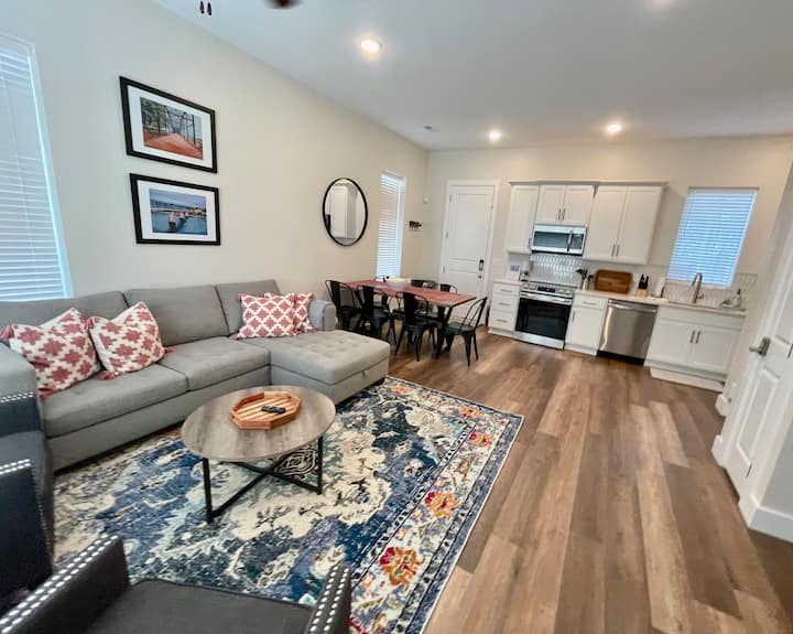 Spacious With Sunset And Brewery Views - Signal Mountain, TN