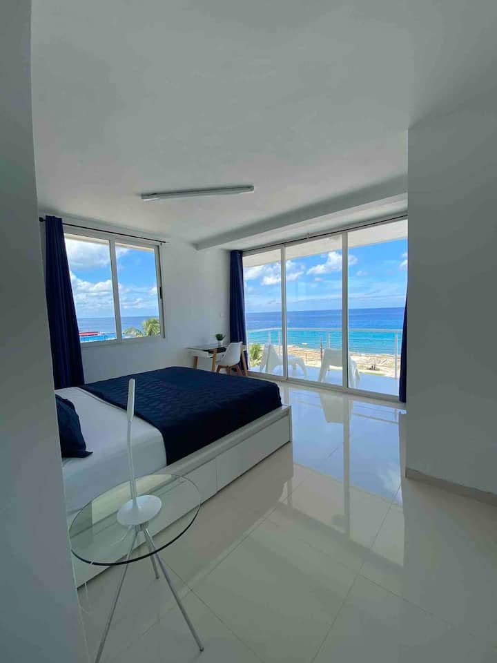 Luxury Penthouse With Sea View, *Free Internet* - Havana