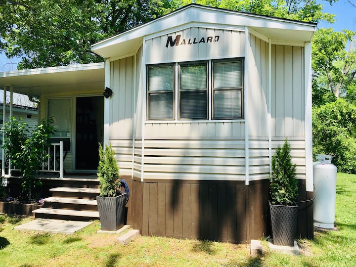 Cozy Beach Cottage At Sherkston Shores - Port Colborne