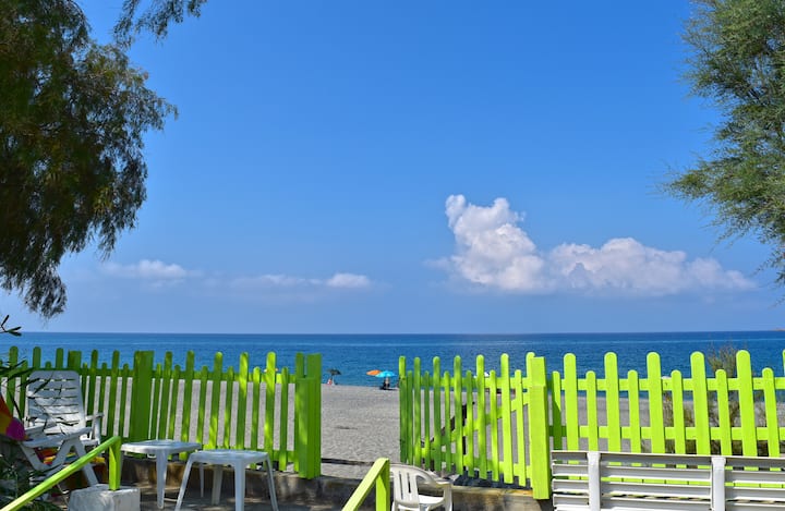 Mediterranean Beach House With A Garden - Falerna