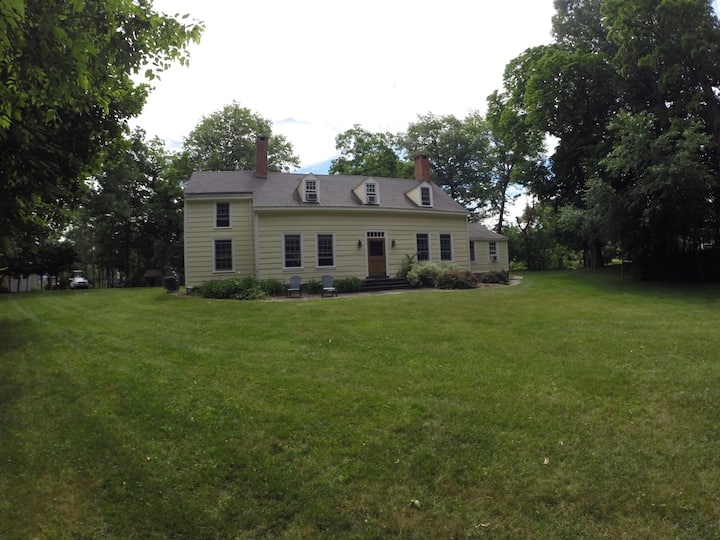 Casey's Room In Beacon 1794 Home Walk 2 Train - Beacon, NY