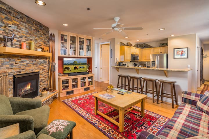 Easy Walk To Ski Slopes, Pool, Ht, Ski Shuttle - Steamboat Springs, CO