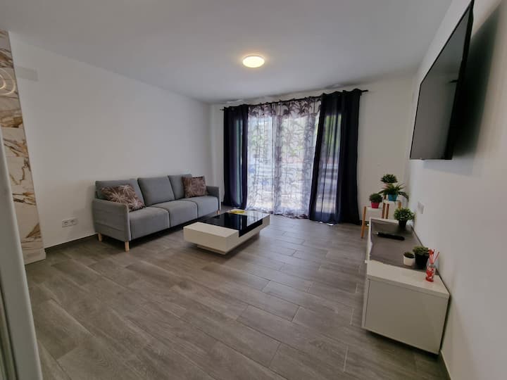 Precioso Apartamento En Salou - La Pineda
