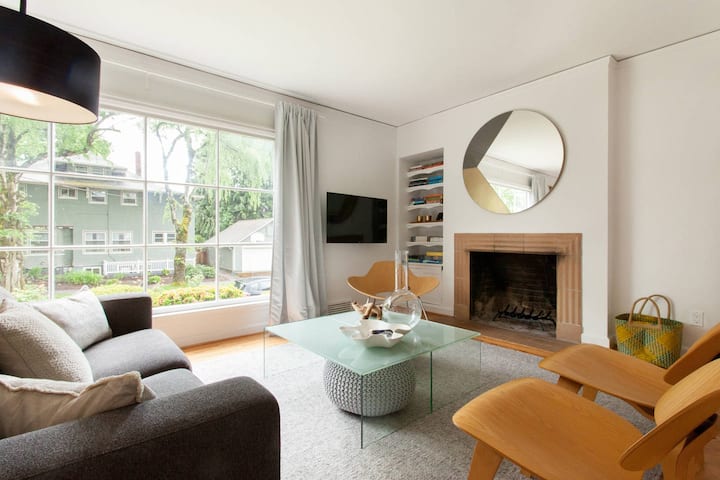 ★ Walk To Belmont - 2-bed/1-bath - Walk Score: 95! - Portland, OR