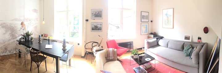 50% Off (Renovation) 17th Century House On Canal - Amsterdam