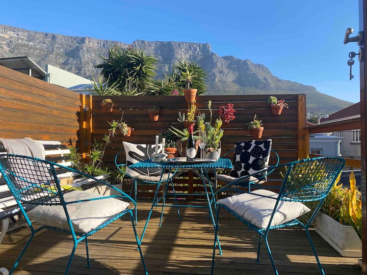 Bohemian Family Home In Central Vredehoek - Le Cap