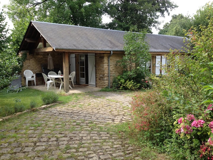 Gîte De Caractère Au Bord De Ruisseau - Sedán