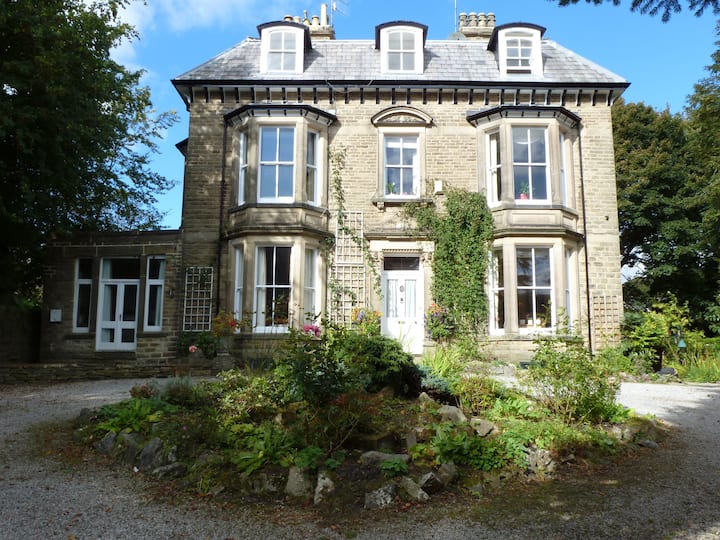 Elegant Apartment In Grade Ii Listed Building - Buxton