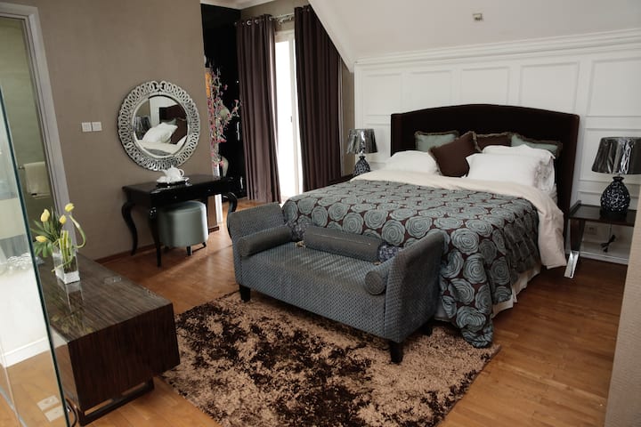 Senayan Golf Near Fairmont, Gelora Bung Karno, Jcc - Jakarta