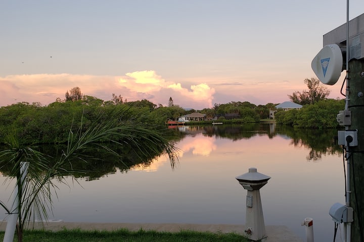 Redfish Cove Retreat - Englewood, FL
