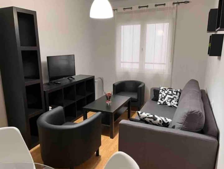 Vivienda Su A 50 Metros De La Playa Con Garaje. - Gijón