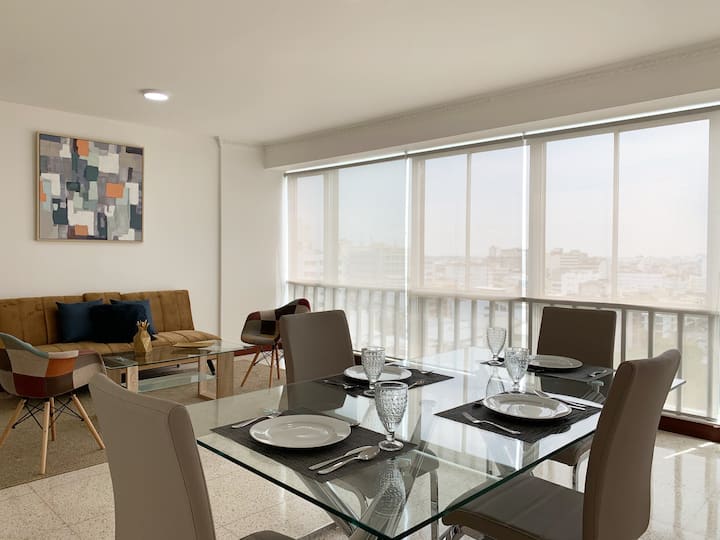 Beautiful Spacious Suite In The Heart Of Guayaquil - Guayaquil