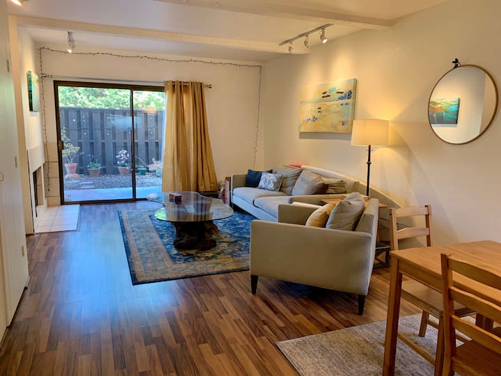 Lovely Two Bedroom Condo In Carpinteria - Carpinteria, CA