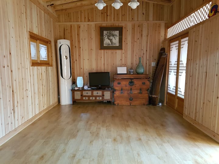 금농헌(독채, 한팀만사용, 가족/연인/하객 2~6인까지, 주차 무료) - Jeonju-si