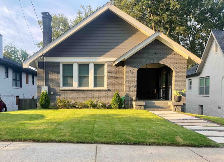 Cozy Home W/ Private Parking Minutes To Downtown - Atlanta, GA