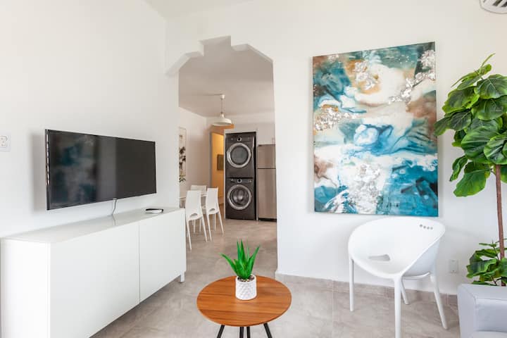 3br W/ Balcony Near Beach & Loíza Street - Ac - San Juan