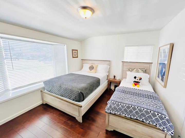 Disney Family Vacation: 3bd/2bt/10’ To Disneyland - Placentia, CA