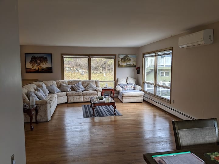 Top Of The Forest Retreat - Newburgh, NY