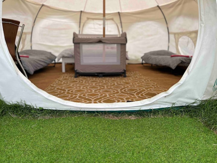 Luxury Lotus Bell Tent - Sleeps 4 - Warminster